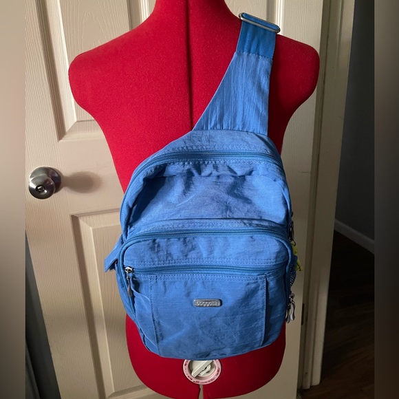 Baggallini | Bags | Baggallini Crossbody Backpack | Poshmark